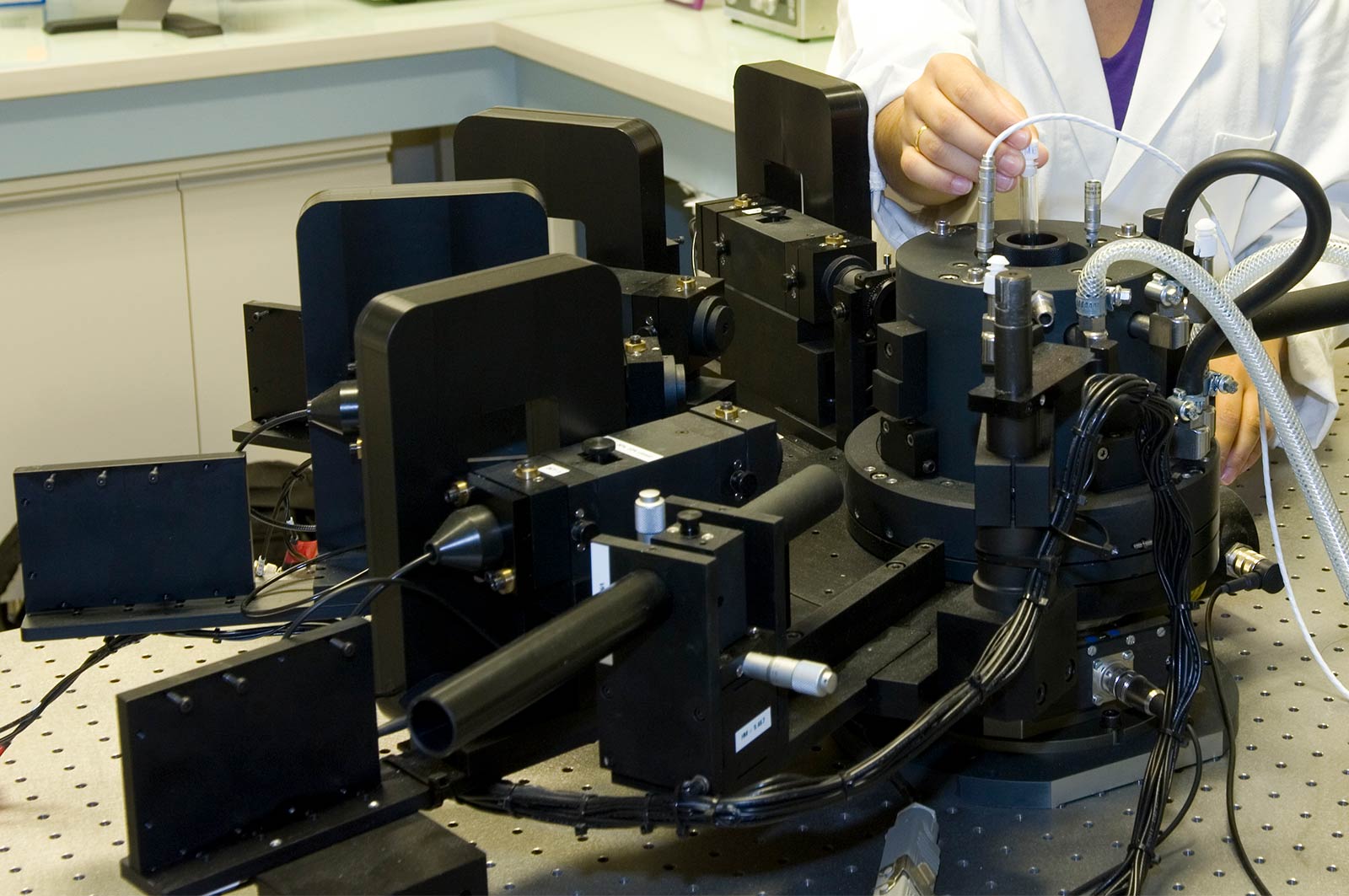 Diffusion de rayonnement - Centre de recherches sur les macromolécules ...